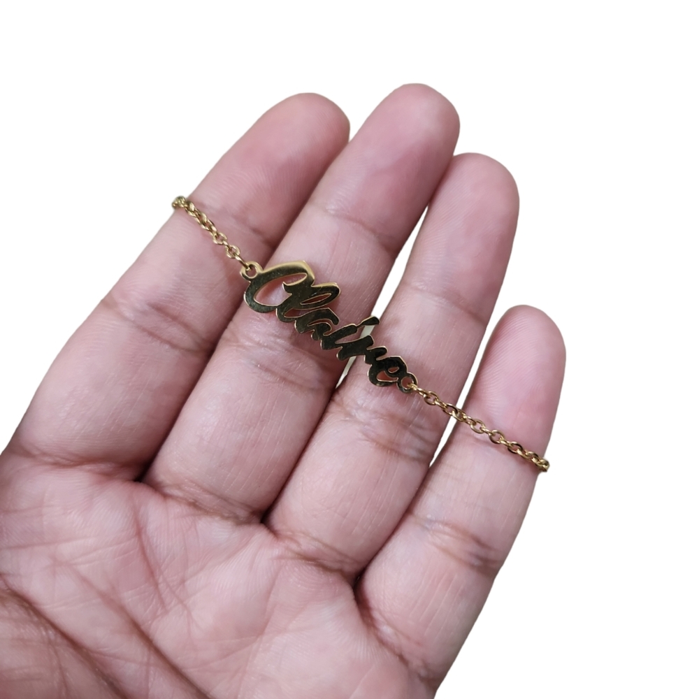 Vintage Gold Toned Cursive Nameplate Claire Bracelet - Gem